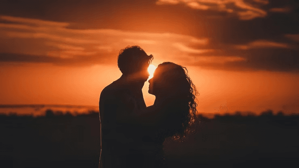 101 Romantic Surprises & Date Ideas for Couples - Mad Party Games ...